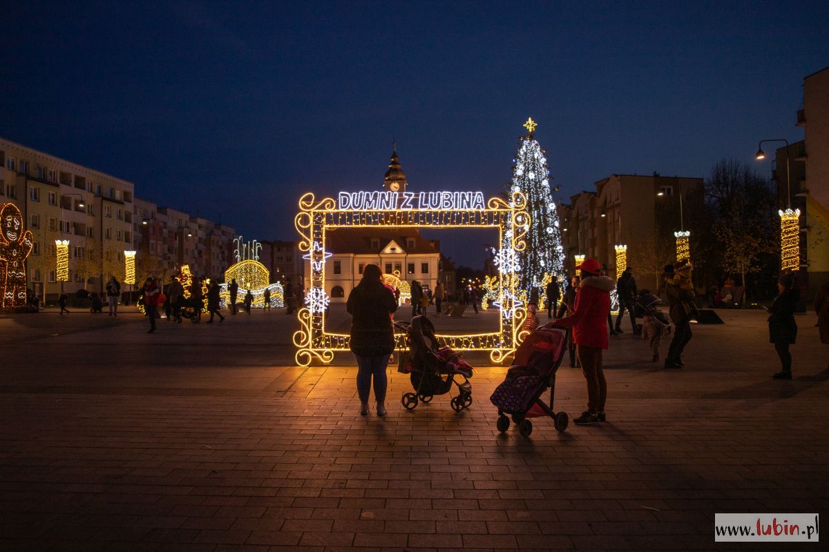 Rozświetlony rynek w Lubinie [GALERIA] | Lubin - Portal Miasta