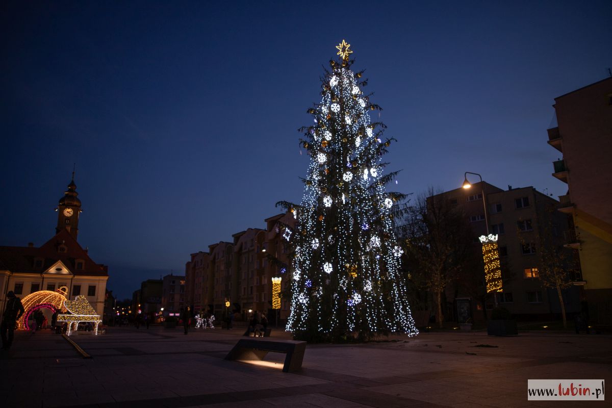 Rozświetlony rynek w Lubinie [GALERIA] | Lubin - Portal Miasta