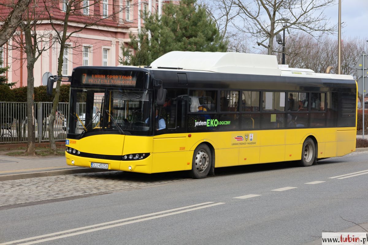 Nowy autobus na ulicach Lubina | Lubin - Portal Miasta